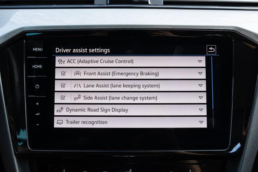 Black Volkswagen Passat 2021 in Riga, with an engine capacity of 1.40 L and mileage of 92 thousand km for 23500 €, photo 20 on AUTOMOTO.COM.LV