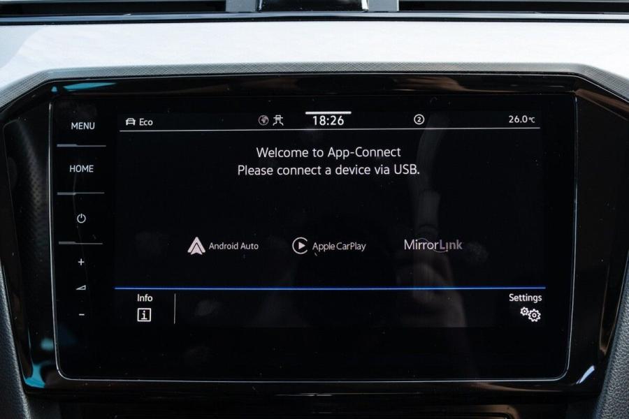 Black Volkswagen Passat 2021 in Riga, with an engine capacity of 1.40 L and mileage of 92 thousand km for 23500 €, photo 21 on AUTOMOTO.COM.LV