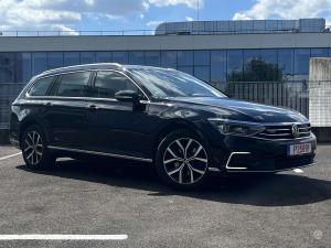Melns Volkswagen Passat 2021 Viļņa, ar dzinēja tilpumu 1.40 L un nobraukumu 182 tūkst. km par 14907 €, foto  vietnē AUTOMOTO.COM.LV