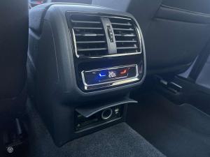 Black Volkswagen Passat 2021 in Vilnius, with an engine capacity of 1.40 L and mileage of 182 thousand km for 14907 €, photo 14 on AUTOMOTO.COM.LV