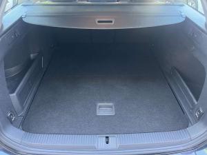 Black Volkswagen Passat 2021 in Vilnius, with an engine capacity of 1.40 L and mileage of 182 thousand km for 14907 €, photo 34 on AUTOMOTO.COM.LV