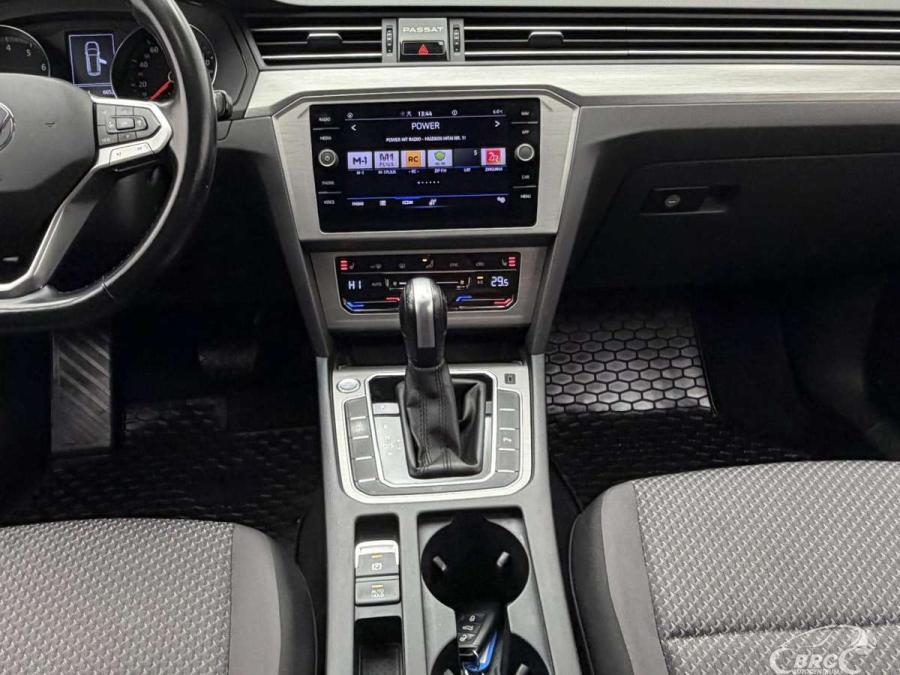 Melns Volkswagen Passat 2021 Viļņa, ar dzinēja tilpumu 1.50 L un nobraukumu 226 tūkst. km par 13800 €, foto 16 vietnē AUTOMOTO.COM.LV