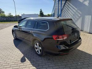 Black Volkswagen Passat 2021 in Marijampole, with an engine capacity of 1.97 L and mileage of 145 thousand km for 15609 €, photo 8 on AUTOMOTO.COM.LV
