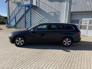 Black Volkswagen Passat 2021 in Marijampole, with an engine capacity of 1.97 L and mileage of 145 thousand km for 15609 €, photo 9 on AUTOMOTO.COM.LV