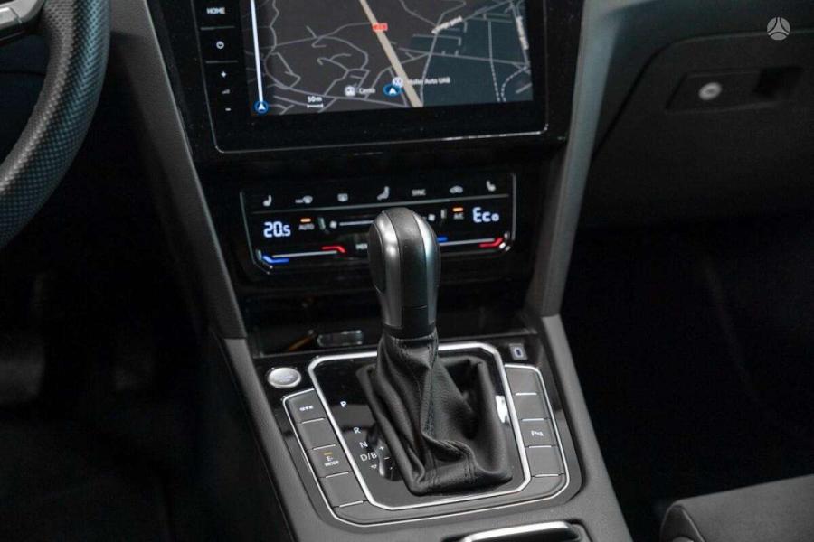 Black Volkswagen Passat 2021 in Vilnius, with an engine capacity of 1.40 L and mileage of 146 thousand km for 18900 €, photo 17 on AUTOMOTO.COM.LV