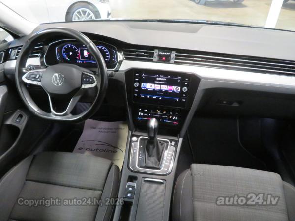 Black Volkswagen Passat 2021 in Tallinn, with an engine capacity of 1.50 L and mileage of 116 thousand km for 16800 €, photo 3 on AUTOMOTO.COM.LV