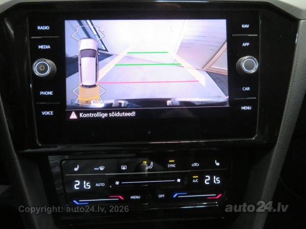 Black Volkswagen Passat 2021 in Tallinn, with an engine capacity of 1.50 L and mileage of 116 thousand km for 16800 €, photo 6 on AUTOMOTO.COM.LV