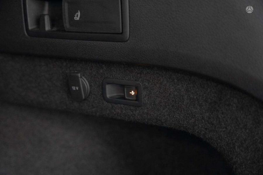 Melns Volkswagen Passat 2021 Viļņa, ar dzinēja tilpumu 1.40 L un nobraukumu 146 tūkst. km par 18900 €, foto 21 vietnē AUTOMOTO.COM.LV