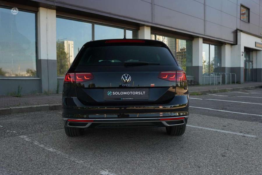 Black Volkswagen Passat 2021 in Vilnius, with an engine capacity of 1.40 L and mileage of 197 thousand km for 16250 €, photo 6 on AUTOMOTO.COM.LV