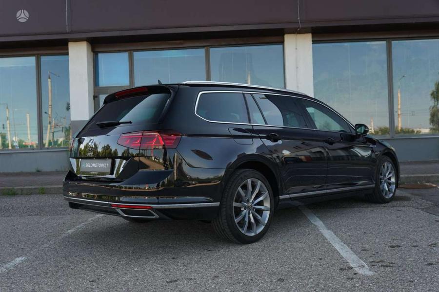 Black Volkswagen Passat 2021 in Vilnius, with an engine capacity of 1.40 L and mileage of 197 thousand km for 16250 €, photo 7 on AUTOMOTO.COM.LV