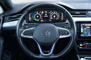Black Volkswagen Passat 2021 in Vilnius, with an engine capacity of 1.40 L and mileage of 197 thousand km for 16250 €, photo 24 on AUTOMOTO.COM.LV