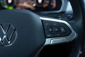 Black Volkswagen Passat 2021 in Vilnius, with an engine capacity of 1.40 L and mileage of 197 thousand km for 16250 €, photo 26 on AUTOMOTO.COM.LV