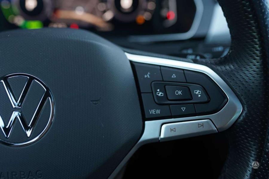 Black Volkswagen Passat 2021 in Vilnius, with an engine capacity of 1.40 L and mileage of 197 thousand km for 16250 €, photo 26 on AUTOMOTO.COM.LV