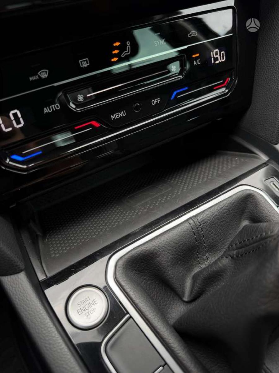 Melns Volkswagen Passat 2021 Kauņa, ar dzinēja tilpumu 1.97 L un nobraukumu 206 tūkst. km par 13600 €, foto 32 vietnē AUTOMOTO.COM.LV