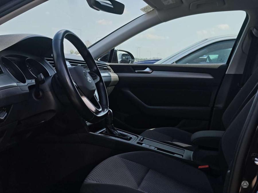 Melns Volkswagen Passat 2021 Viļņa, ar dzinēja tilpumu 1.50 L un nobraukumu 226 tūkst. km par 13300 €, foto 9 vietnē AUTOMOTO.COM.LV