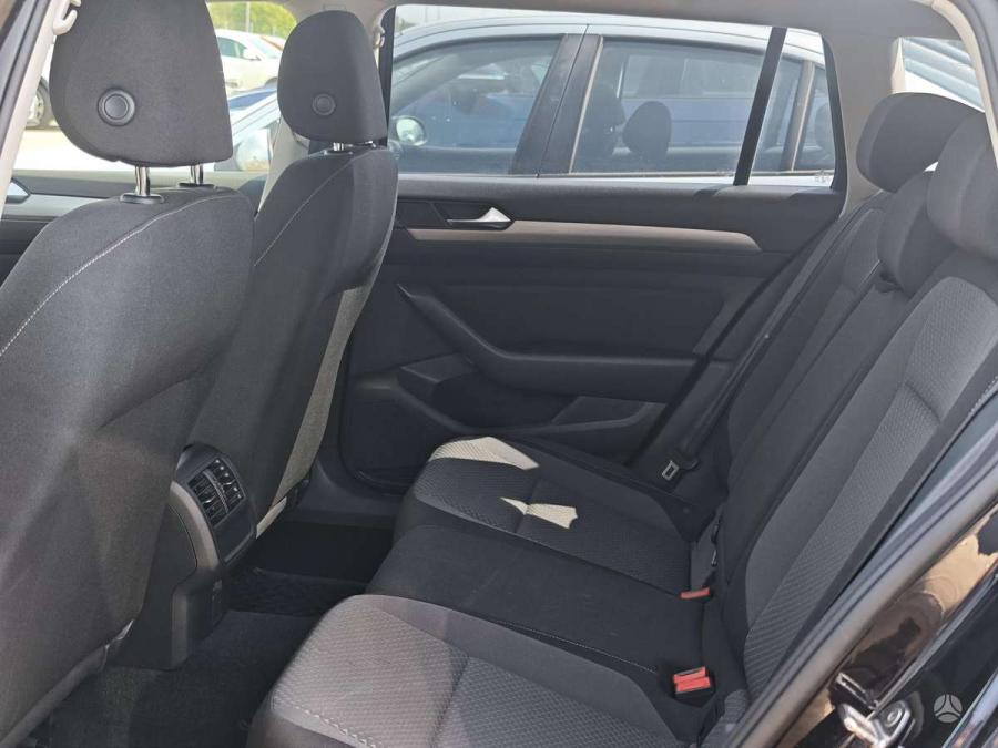 Melns Volkswagen Passat 2021 Viļņa, ar dzinēja tilpumu 1.50 L un nobraukumu 226 tūkst. km par 13300 €, foto 17 vietnē AUTOMOTO.COM.LV