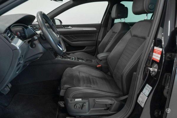 Black Volkswagen Passat 2021 in Vilnius, with an engine capacity of 1.40 L and mileage of 146 thousand km for 18100 €, photo 7 on AUTOMOTO.COM.LV