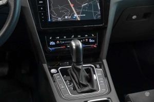 Melns Volkswagen Passat 2021 Viļņa, ar dzinēja tilpumu 1.40 L un nobraukumu 146 tūkst. km par 18100 €, foto 17 vietnē AUTOMOTO.COM.LV