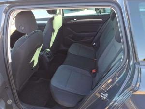 Black Volkswagen Passat 2021 in Vilnius, with an engine capacity of 1.97 L and mileage of 148 thousand km for 15800 €, photo 7 on AUTOMOTO.COM.LV