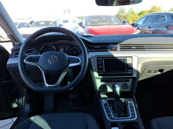 Black Volkswagen Passat 2021 in Vilnius, with an engine capacity of 1.97 L and mileage of 148 thousand km for 15800 €, photo 7 on AUTOMOTO.COM.LV