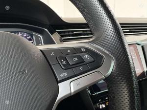 Black Volkswagen Passat 2021 in Vilnius, with an engine capacity of 1.40 L and mileage of 163 thousand km for 17700 €, photo 10 on AUTOMOTO.COM.LV