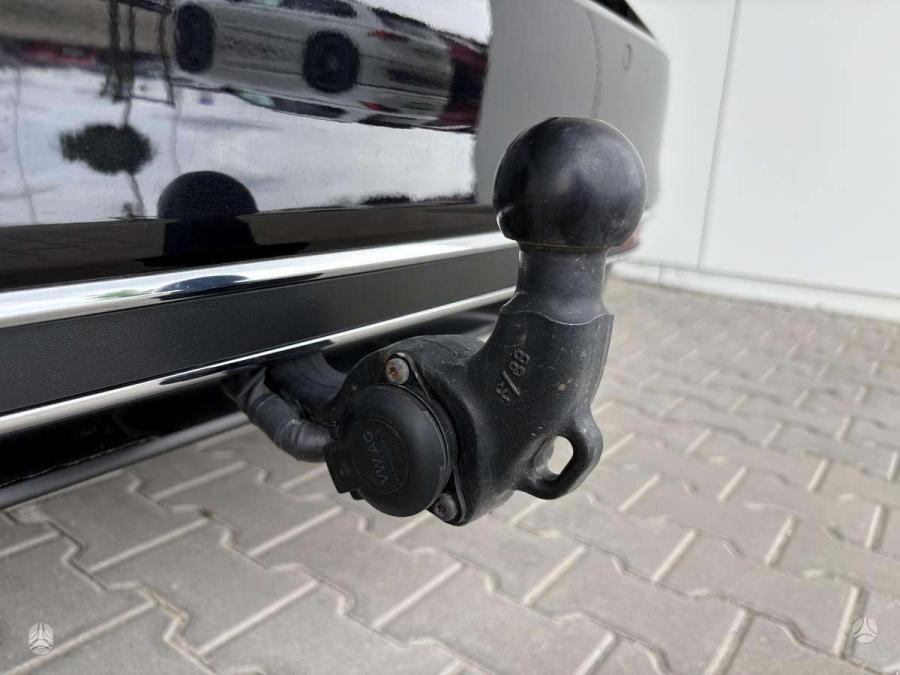 Black Volkswagen Passat 2021 in Vilnius, with an engine capacity of 1.40 L and mileage of 163 thousand km for 17700 €, photo 26 on AUTOMOTO.COM.LV