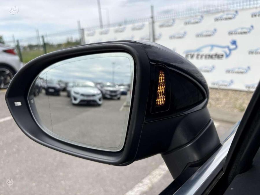 Black Volkswagen Passat 2021 in Vilnius, with an engine capacity of 1.40 L and mileage of 163 thousand km for 17700 €, photo 28 on AUTOMOTO.COM.LV
