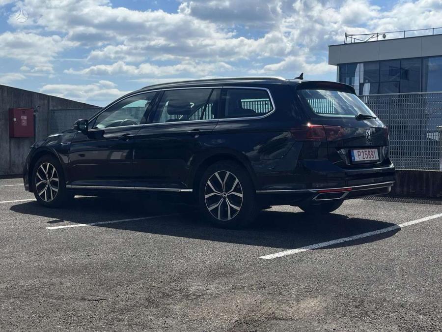 Melns Volkswagen Passat 2021 Viļņa, ar dzinēja tilpumu 1.40 L un nobraukumu 182 tūkst. km par 14900 €, foto 3 vietnē AUTOMOTO.COM.LV