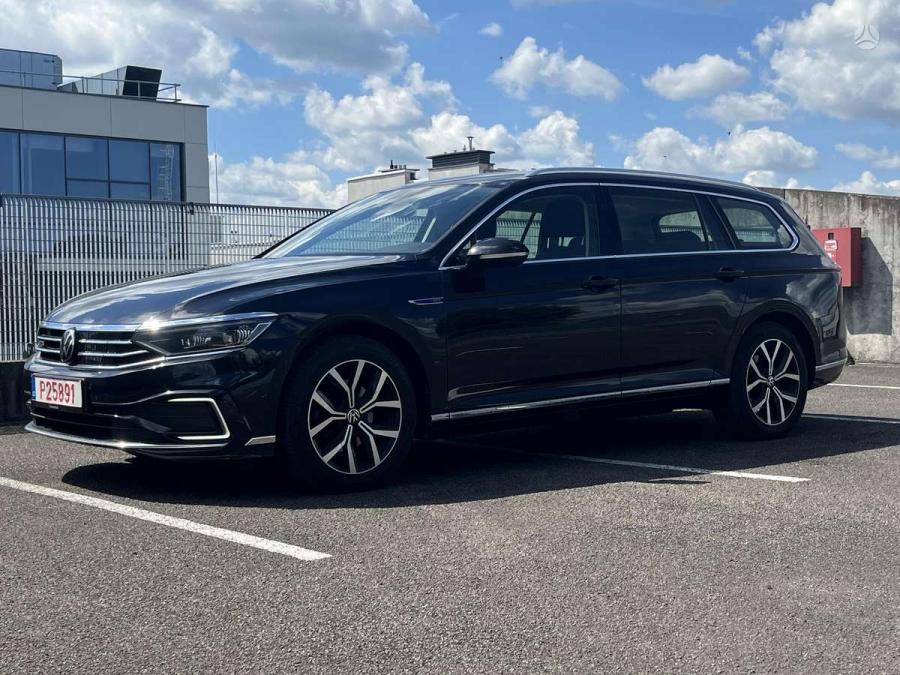 Melns Volkswagen Passat 2021 Viļņa, ar dzinēja tilpumu 1.40 L un nobraukumu 182 tūkst. km par 14900 €, foto 9 vietnē AUTOMOTO.COM.LV