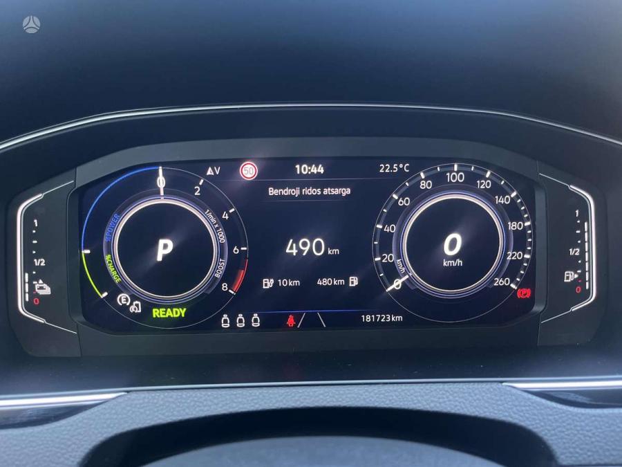 Melns Volkswagen Passat 2021 Viļņa, ar dzinēja tilpumu 1.40 L un nobraukumu 182 tūkst. km par 14900 €, foto 18 vietnē AUTOMOTO.COM.LV
