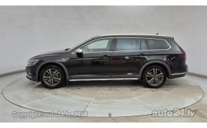 Black Volkswagen Passat 2022 in Tartu, with an engine capacity of 2.00 L and mileage of 239 thousand km for 18990 €, photo 6 on AUTOMOTO.COM.LV