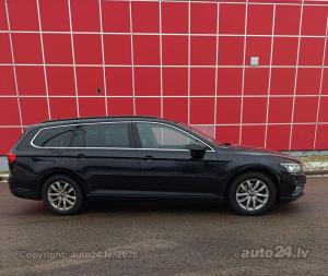 Black Volkswagen Passat 2022 in Riga, with an engine capacity of 2.00 L and mileage of 182 thousand km for 15999 €, photo  on AUTOMOTO.COM.LV