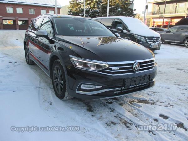 Black Volkswagen Passat 2022 in Tartu, with an engine capacity of 2.00 L and mileage of 239 thousand km for 18990 €, photo 3 on AUTOMOTO.COM.LV