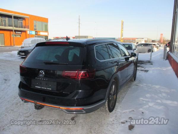 Black Volkswagen Passat 2022 in Tartu, with an engine capacity of 2.00 L and mileage of 239 thousand km for 18990 €, photo 6 on AUTOMOTO.COM.LV