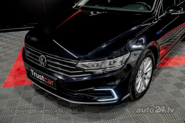 Melns Volkswagen Passat 2022 Pērnava, ar dzinēja tilpumu 1.40 L un nobraukumu 158 tūkst. km par 17500 €, foto 2 vietnē AUTOMOTO.COM.LV