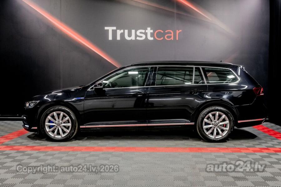 Melns Volkswagen Passat 2022 Pērnava, ar dzinēja tilpumu 1.40 L un nobraukumu 158 tūkst. km par 17500 €, foto 5 vietnē AUTOMOTO.COM.LV