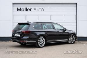 Black Volkswagen Passat 2022 in Riga, with an engine capacity of 2.00 L and mileage of 142 thousand km for 25364 €, photo 4 on AUTOMOTO.COM.LV