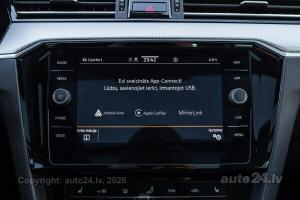 Black Volkswagen Passat 2022 in Riga, with an engine capacity of 2.00 L and mileage of 142 thousand km for 25364 €, photo 16 on AUTOMOTO.COM.LV