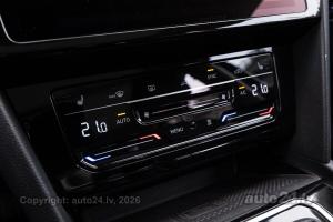 Black Volkswagen Passat 2022 in Riga, with an engine capacity of 2.00 L and mileage of 142 thousand km for 25364 €, photo 17 on AUTOMOTO.COM.LV