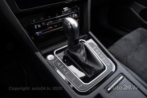 Black Volkswagen Passat 2022 in Riga, with an engine capacity of 2.00 L and mileage of 142 thousand km for 25364 €, photo 18 on AUTOMOTO.COM.LV