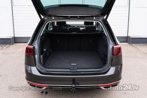 Black Volkswagen Passat 2022 in Riga, with an engine capacity of 2.00 L and mileage of 142 thousand km for 25364 €, photo 19 on AUTOMOTO.COM.LV