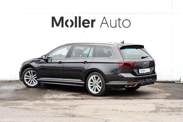 Black Volkswagen Passat 2022 in Riga, with an engine capacity of 2.00 L and mileage of 155 thousand km for 23900 €, photo 3 on AUTOMOTO.COM.LV