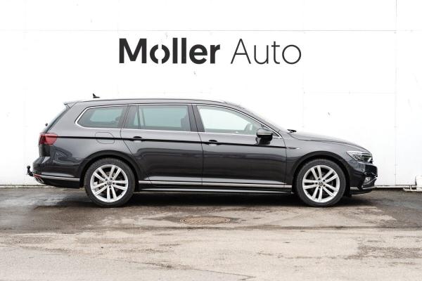 Black Volkswagen Passat 2022 in Riga, with an engine capacity of 2.00 L and mileage of 155 thousand km for 23900 €, photo 5 on AUTOMOTO.COM.LV