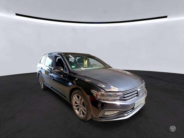 Melns Volkswagen Passat 2022 Viļņa, ar dzinēja tilpumu 1.97 L un nobraukumu 220 tūkst. km par 15550 €, foto 2 vietnē AUTOMOTO.COM.LV