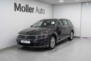 Black Volkswagen Passat 2022 in Vilnius, with an engine capacity of 1.40 L and mileage of 114 thousand km for 21500 €, photo  on AUTOMOTO.COM.LV
