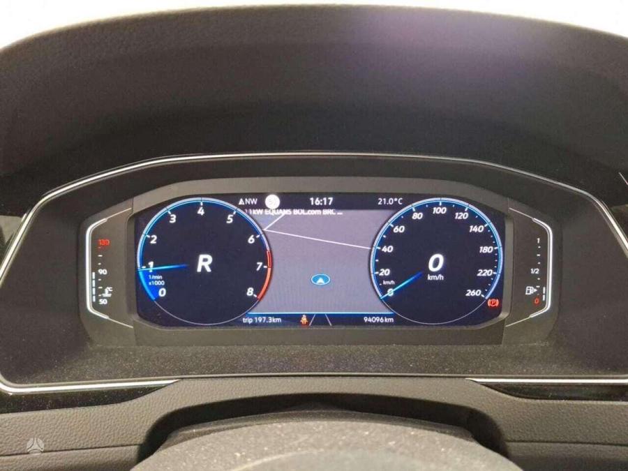 Black Volkswagen Passat 2022 in Vilnius, with an engine capacity of 1.50 L and mileage of 94 thousand km for 23474 €, photo 5 on AUTOMOTO.COM.LV