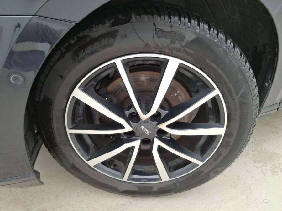 Black Volkswagen Passat 2022 in Vilnius, with an engine capacity of 1.50 L and mileage of 94 thousand km for 23474 €, photo 12 on AUTOMOTO.COM.LV