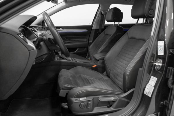 Black Volkswagen Passat 2022 in Vilnius, with an engine capacity of 1.40 L and mileage of 114 thousand km for 21500 €, photo 5 on AUTOMOTO.COM.LV