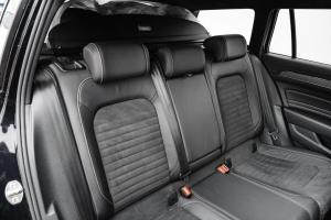 Black Volkswagen Passat 2022 in Riga, with an engine capacity of 2.00 L and mileage of 149 thousand km for 21550 €, photo 8 on AUTOMOTO.COM.LV