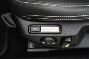 Black Volkswagen Passat 2022 in Riga, with an engine capacity of 2.00 L and mileage of 149 thousand km for 21550 €, photo 12 on AUTOMOTO.COM.LV